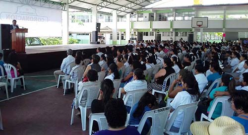 Alumnos reciben plática del Director General de Secundarias del Estado